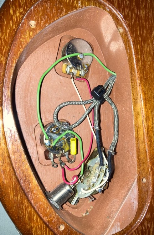 Can someone supply a close up photo of their Mirage II control cavity ...
