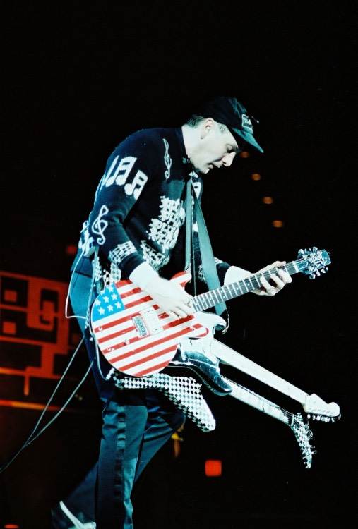 This Guy….. - Hamer Fan Club Messageboard - Hamer Fan Club Message Center